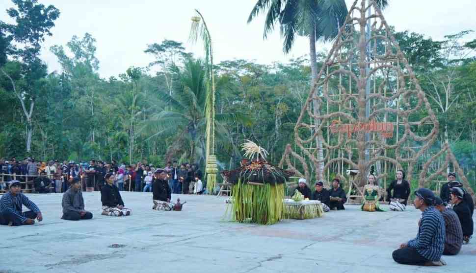 Upacara Adat Ceprotan Jadi Pusat Ekonomi Dadakan Pacitan - Wartakita.co